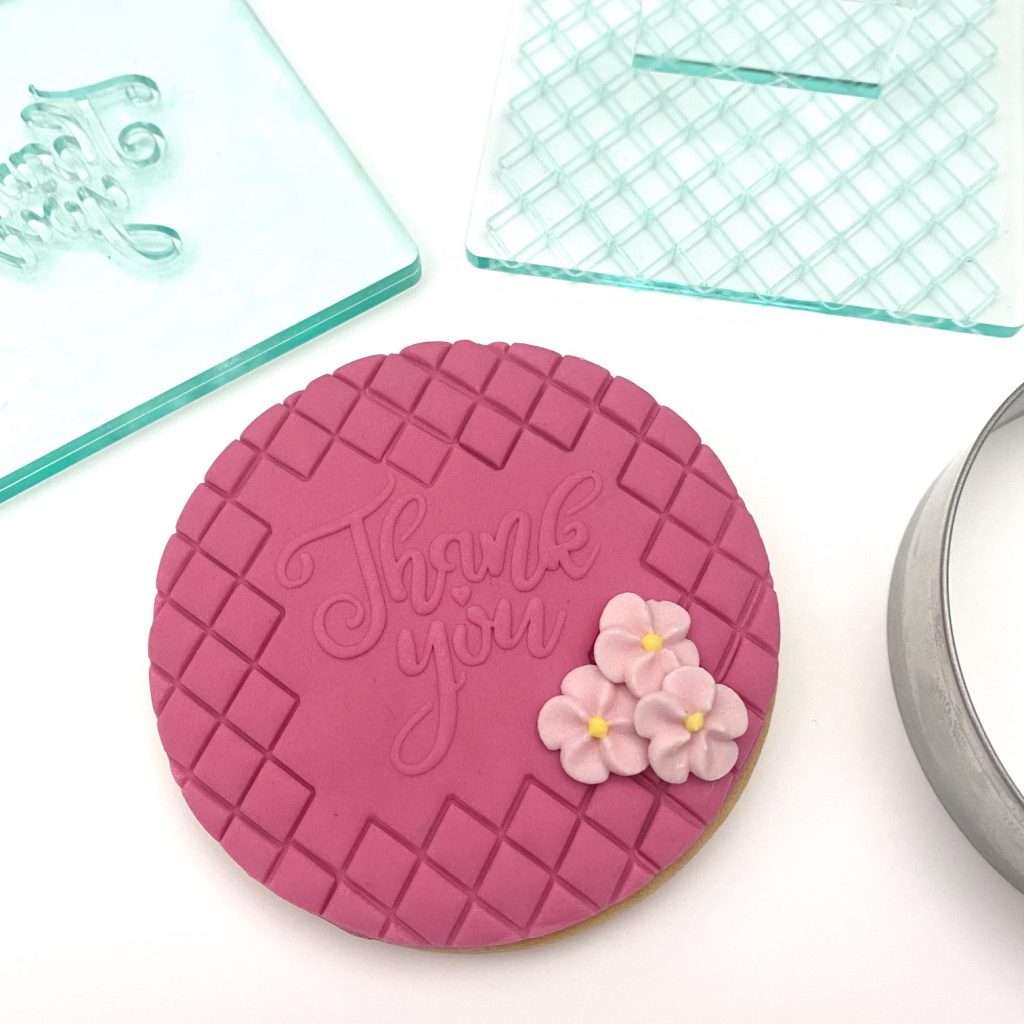 Embosser Raised Thank You With Heart Handmade – CutterCraft